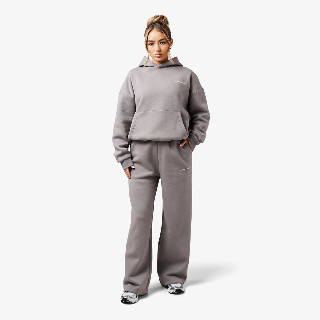 Browse the Latest Women's Streetwear Fashion | Closure London